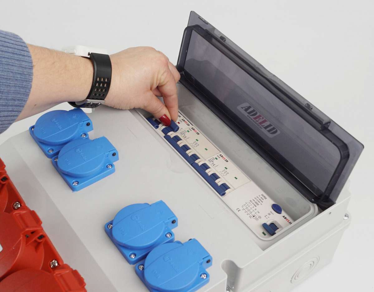 Baustromverteiler 1x32A 2x16A 5-polig CEE 4x230V IP65